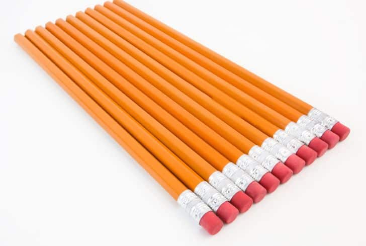 10 Common Things That are 18 Inches Long (With Pictures) | Measuringly