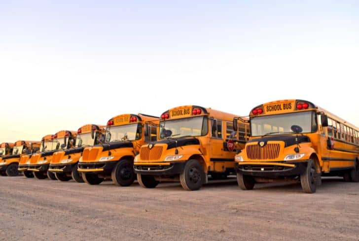 8 Common Things That Weigh About 100 Tons (+Pics) | Measuringly