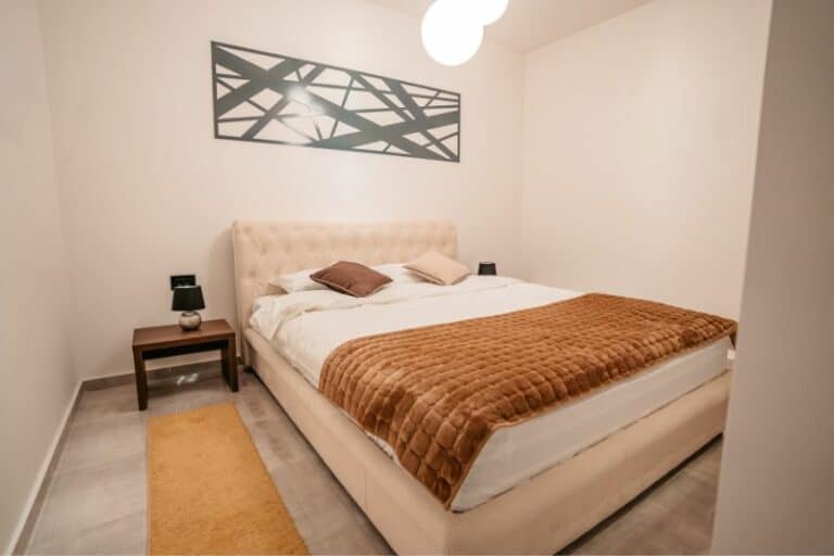 13 Common Things That Are About 10 Meters Long (With Pics) | Measuringly