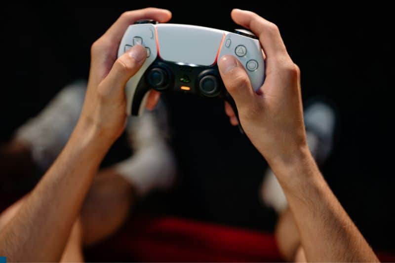 How Much Does a PS4 Weigh? Your Gaming Guide | Measuringly