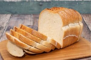 How Much Does a Loaf of Bread Weigh? (Full Guide) | Measuringly