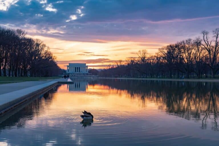 How Long is 2 Miles? 13 Common Comparisons (+Pics) | Measuringly